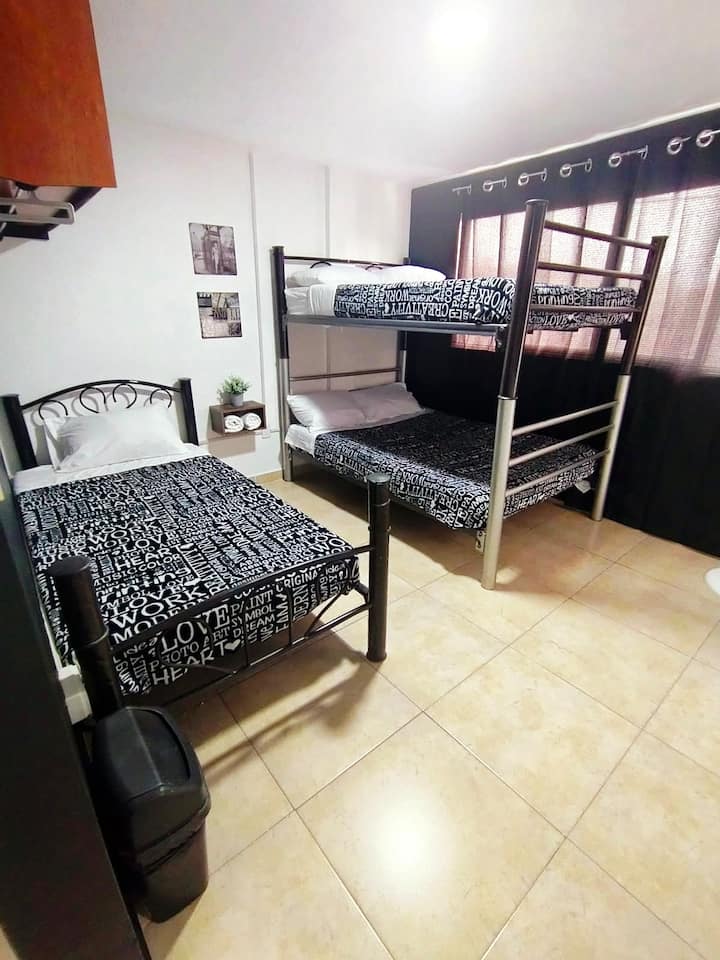 Neza Negro Depa Amueblado Y Comodo - Ciudad Nezahualcóyotl