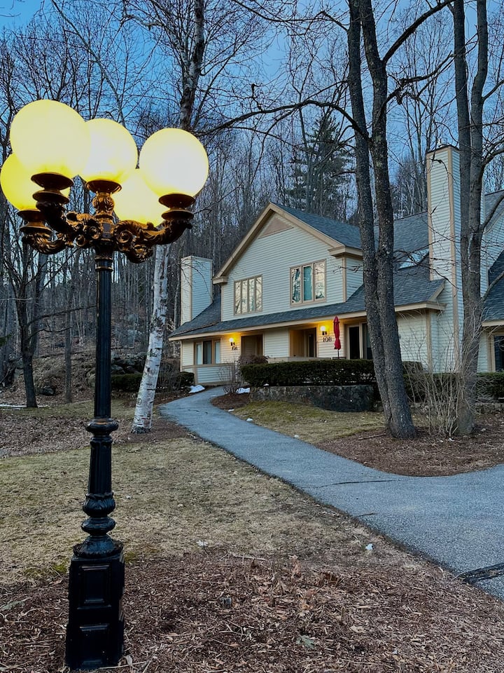 Walkable Jackson Village Retreat - Jackson, NH