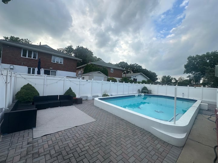 Charming Home With Pool & Patio - Harlem - Manhattan