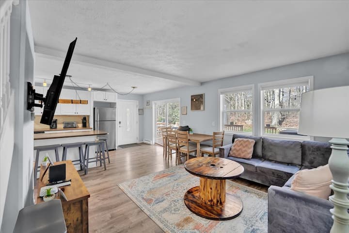 Golf - Hot Tub - Gather - Game - Mount Pocono, PA