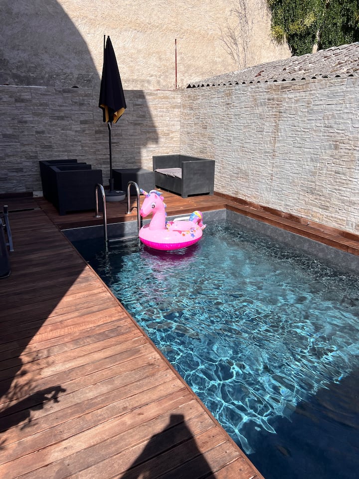 Appartement 6 Personnes Avec Terrasse Et Piscine - Savigneux