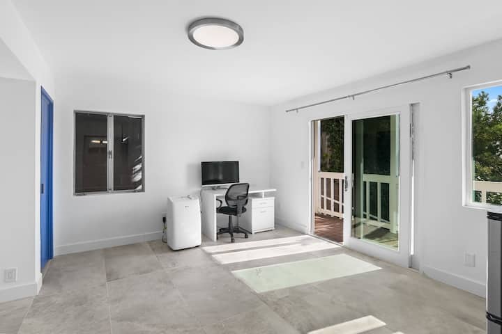 Ocean View_guest House - Laguna Beach, CA