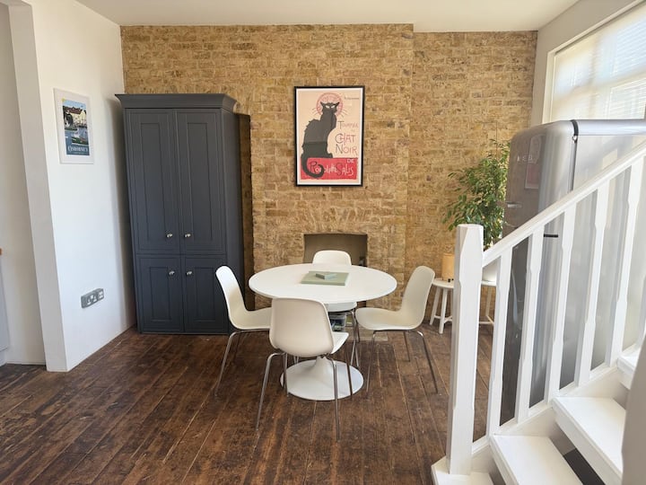 Entire Flat With Roof Terrace - Southend-on-Sea