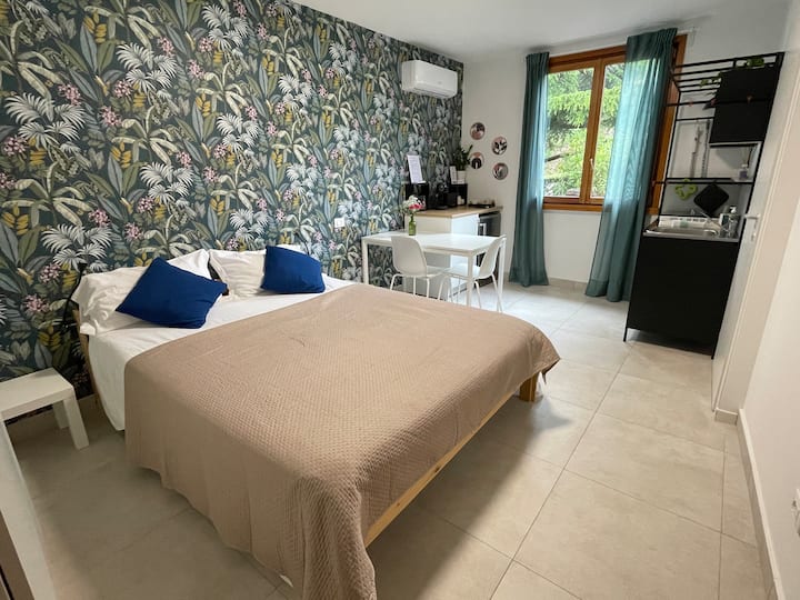 The Green Nest - Pool&garden 5 Minutes From Garda - Torri del Benaco