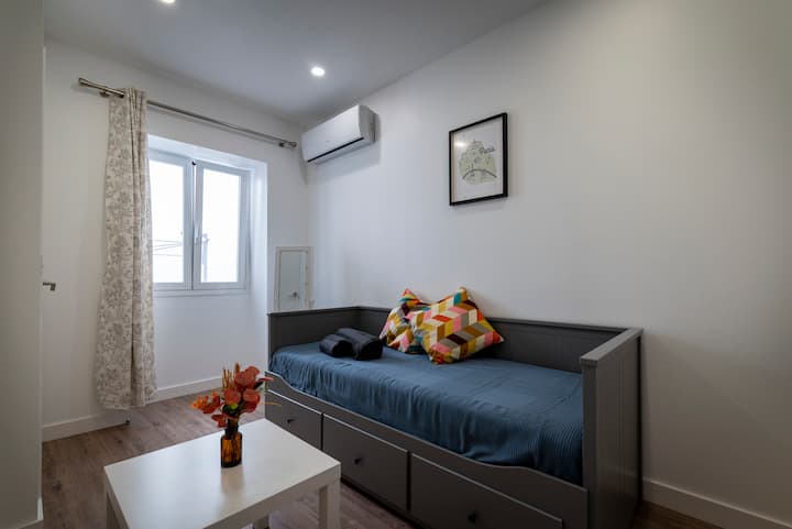 Modern Apartment In City Centre - La Línea de la Concepción
