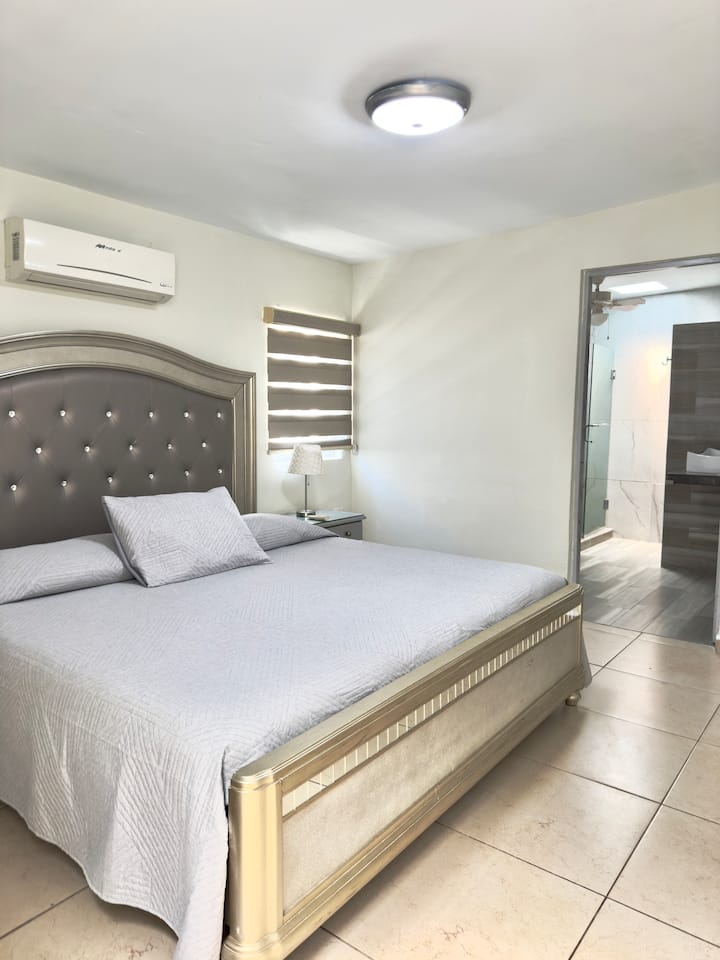 Casa “Nube” • Cerca Consulado • Cochera • Factura - Hermosillo