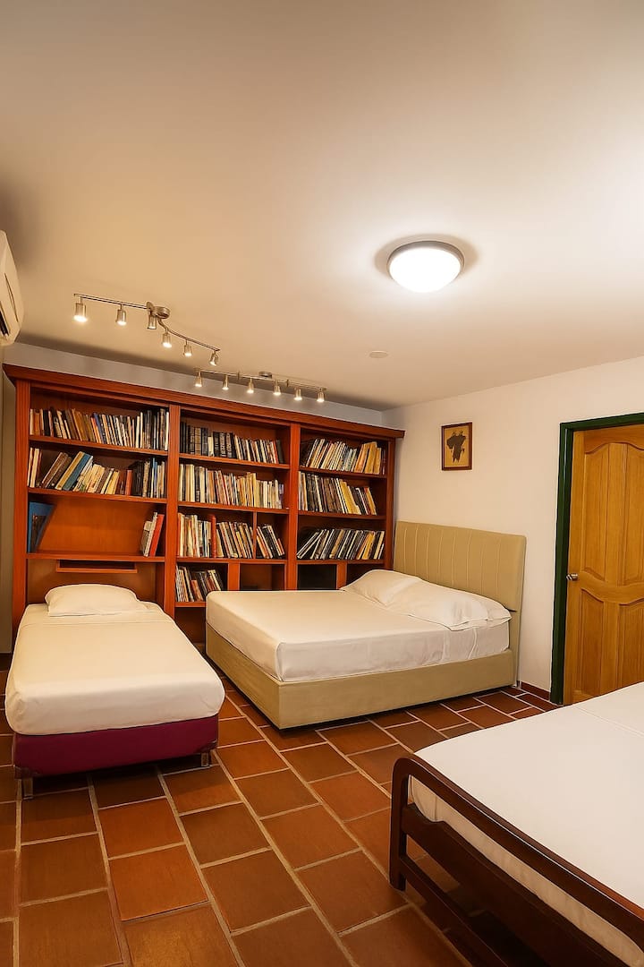 Habitación Cuádruple Biblioteca - Santa Marta, Colombia