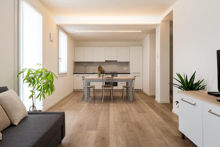 Smart Hub Design Avec Wi-fi - Schio