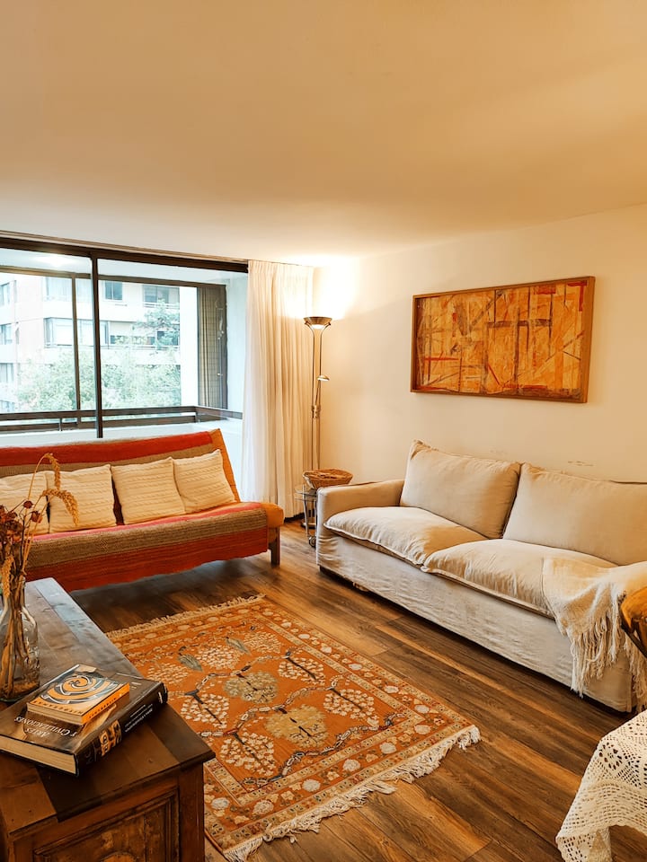 Depto. Amplio Y Familiar, Gran Ubicación + Piscina - Las Condes