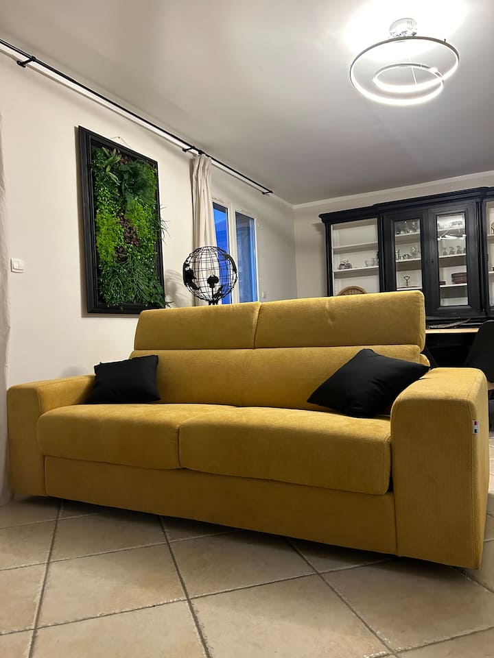 Maison Hélène 
3 Chambres + Piscine
Spa - Pertuis