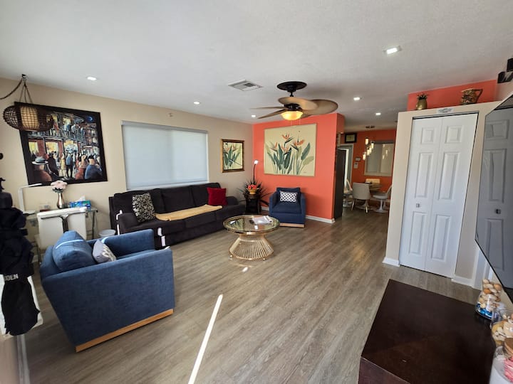 Palms 1 - 2bdrm 2miles To Dania/hollywood Beaches - Dania Beach, FL