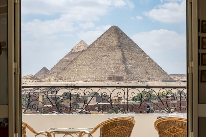 Penthouse Facing Pyramids With Jacuzzi &Breakfast - Egypt