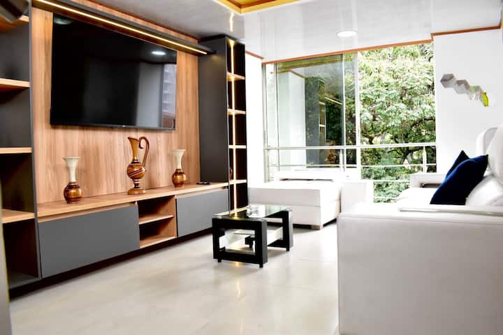 Hermoso Penthouse Con Jacuzzi 
En Bello. - Copacabana