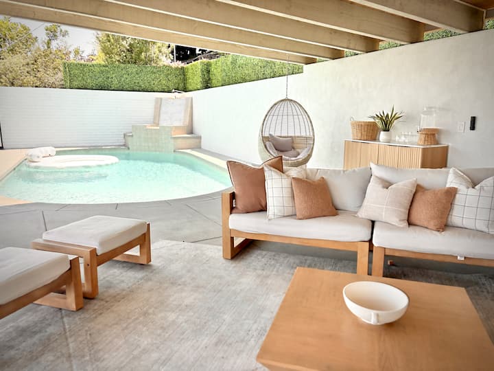 Airbnb Luxe: Designer Pool, Fitness And Office - La Mesa, CA