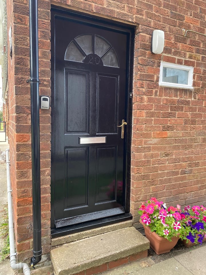 Spacious Town Centre Apartment - Barnsley