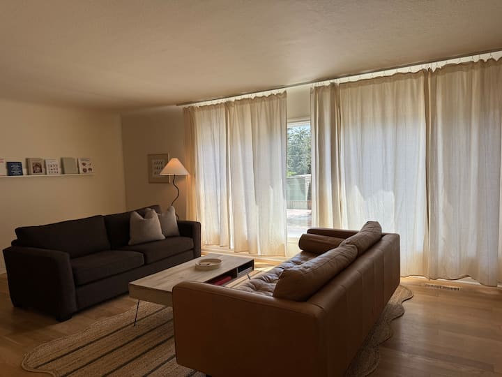 Wooded Retreat, 5 Min To Uo, Quiet & Safe - Springfield, OR