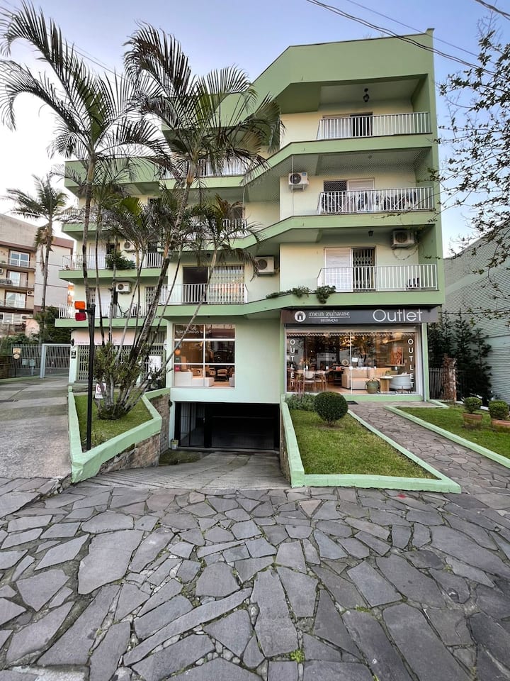 Apartamento Amplo, Central. - Santa Cruz do Sul