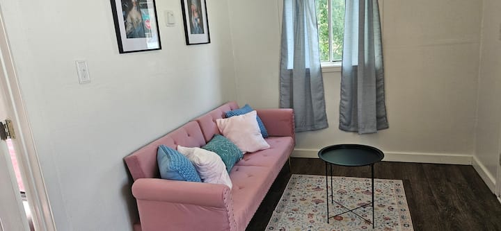 1 Bedroom Pet Friendly Duplex - Elko, NV