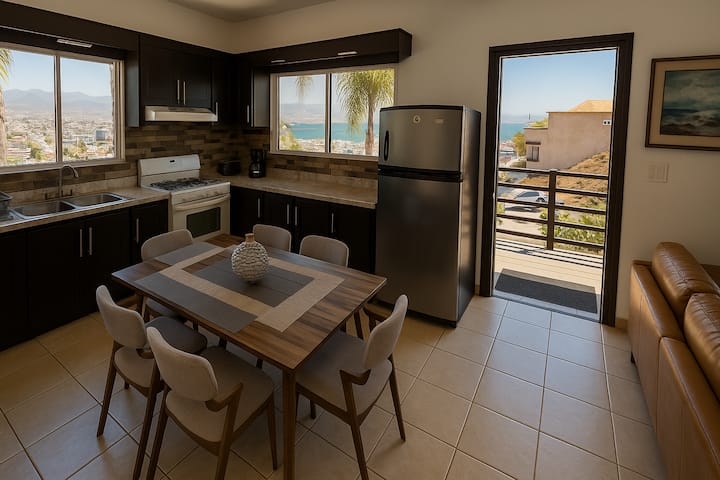 9️⃣ 3br Port View Condo Steps From Primera Street - Ensenada