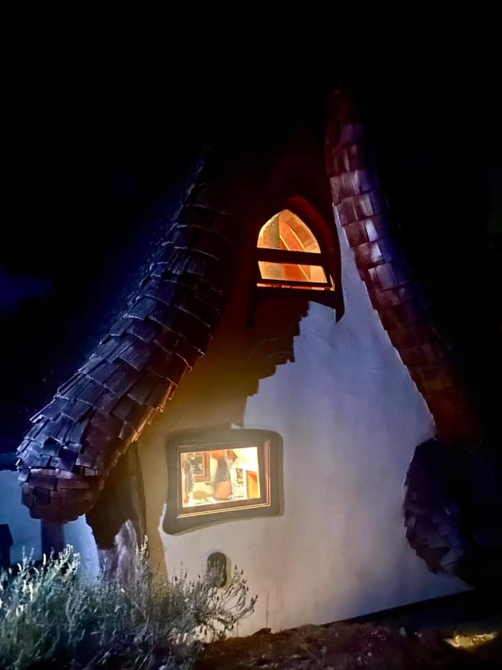 Malahat Fairyland Cottage - Vancouver Island