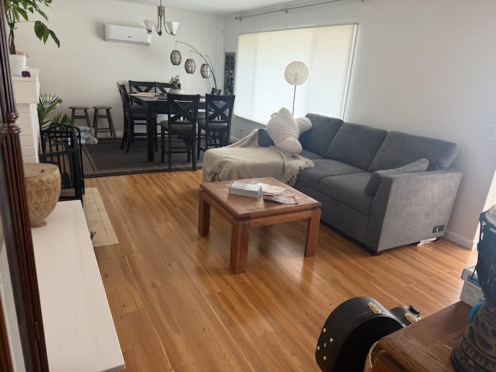 Sunny Seaside Home - Marina