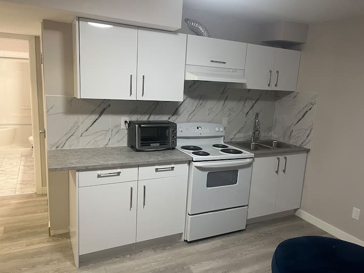 2 Bed 1 Bath In Evanston - Calgary