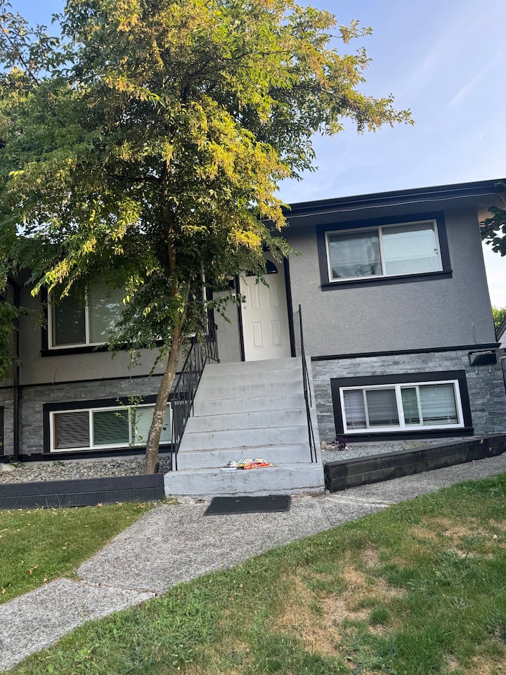 Sleep12 Pets Ok 2 Minutes Casino - Port Moody
