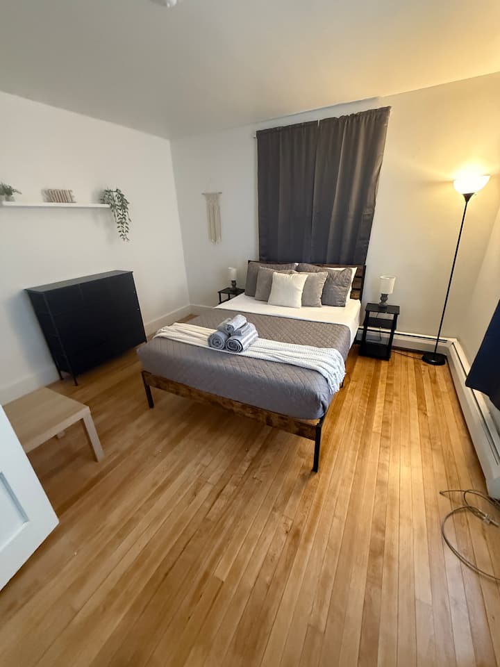 Large 3bd 1st Floor Apartment Minutes From 290 - Shrewsbury, MA