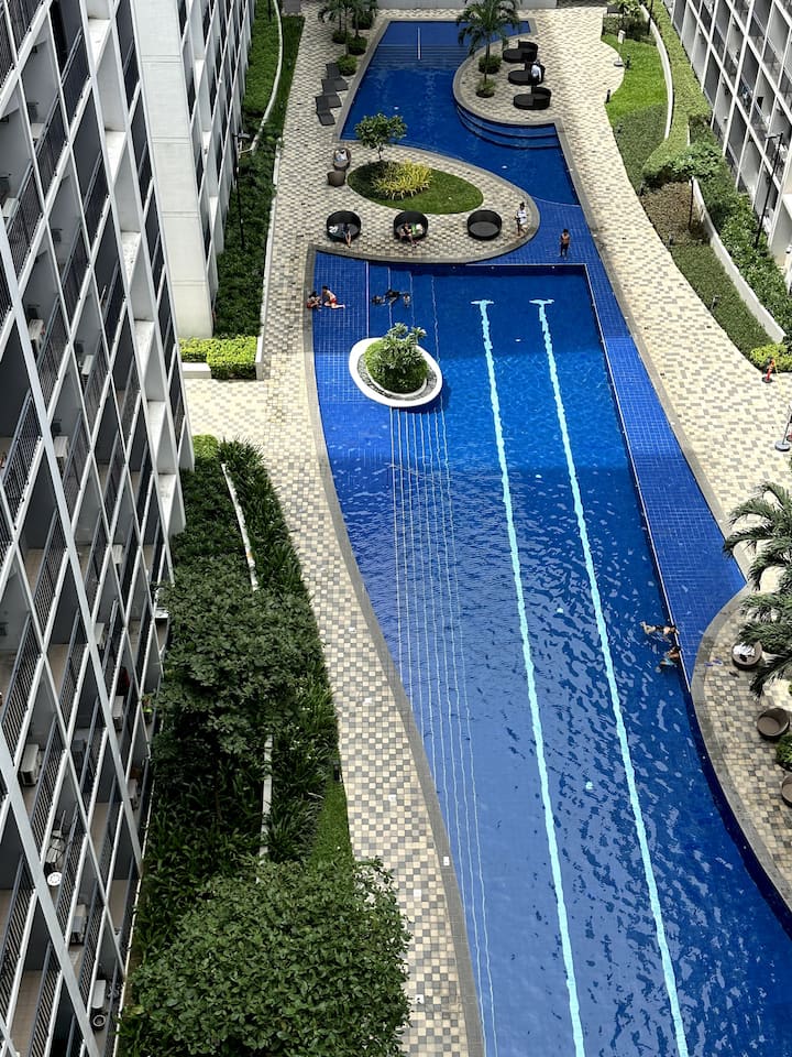 Cozy & Most Affordable Staycation W/balc-pool View - Manila