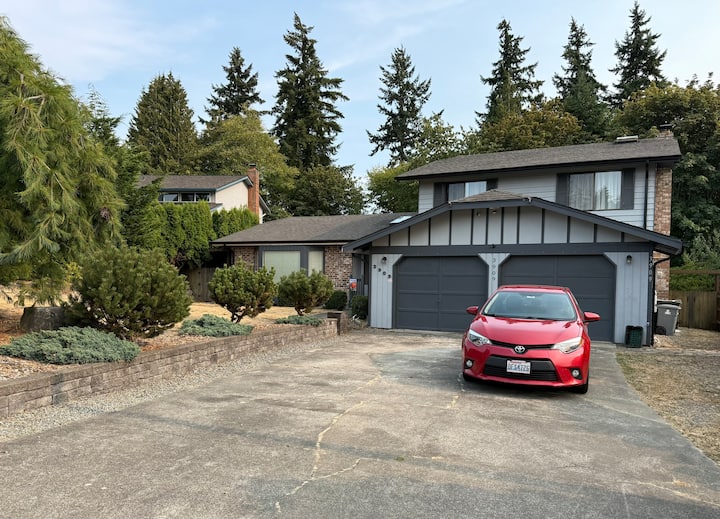 Bright & Spacious House, 15 Mins To Seatac Airport - 켄트