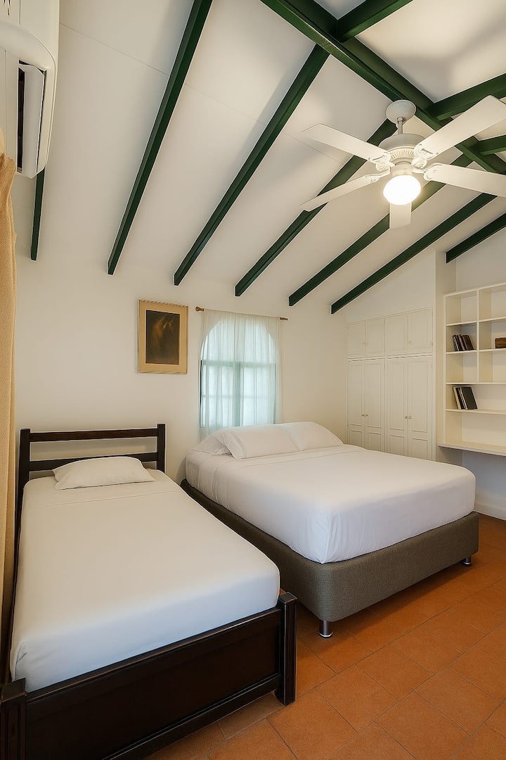 Ideal Para Máximo 3 Personas, - Santa Marta