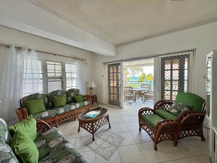 Beachfront, 2 Bedroom With Pool At Leith Court - Bridgetown