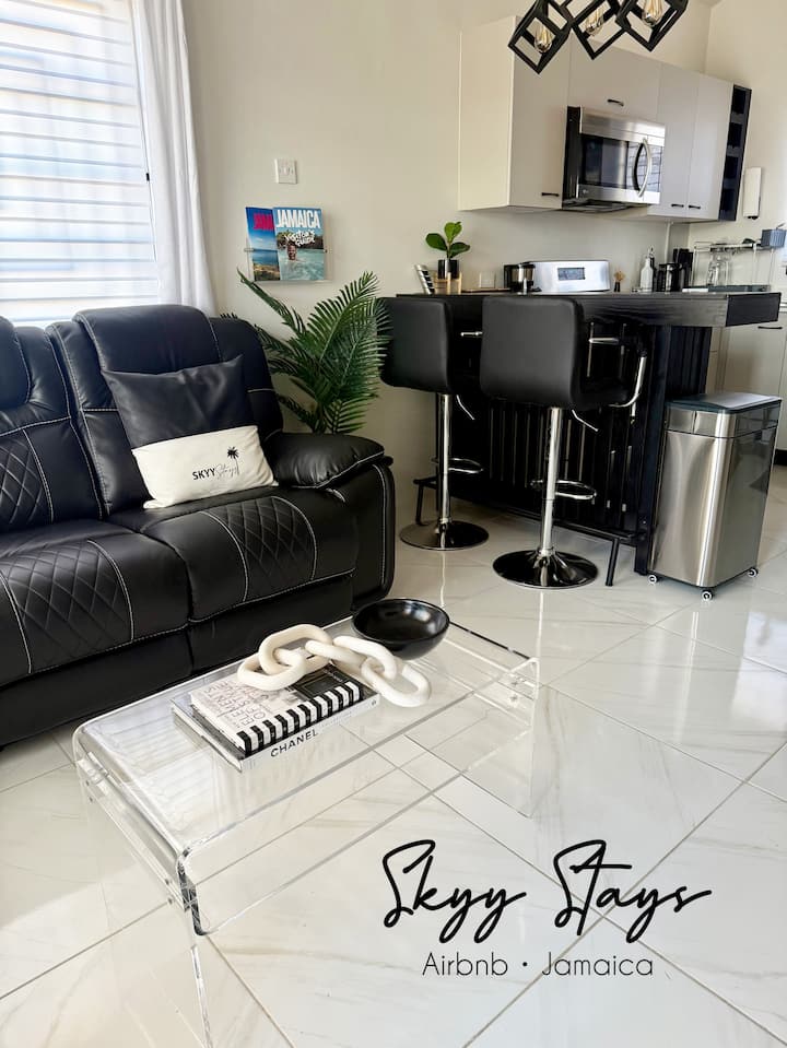 Skyy Stays - Modern 2br | Ac • Self Check-in - Giamaica