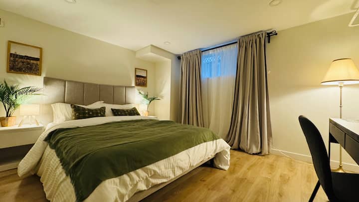 Comfy & Cozy Room - Burnaby