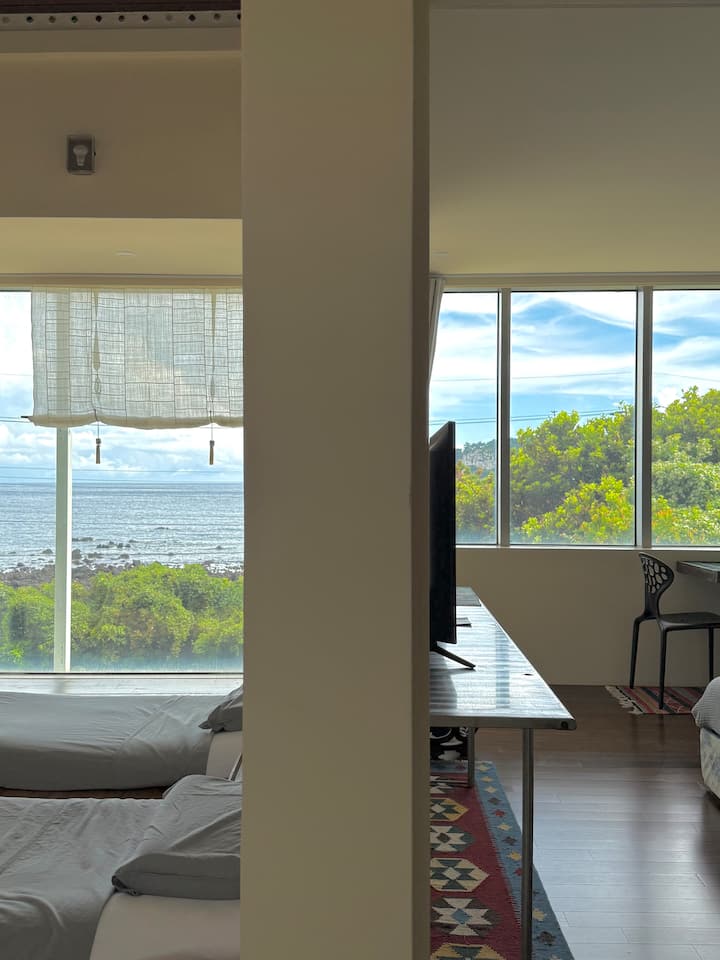 파노라마 오션뷰/법환포구/단독사용/셀프체크인/오션뷰하우스/바베큐/욕조/4인독채/유럽감성 - 서홍동