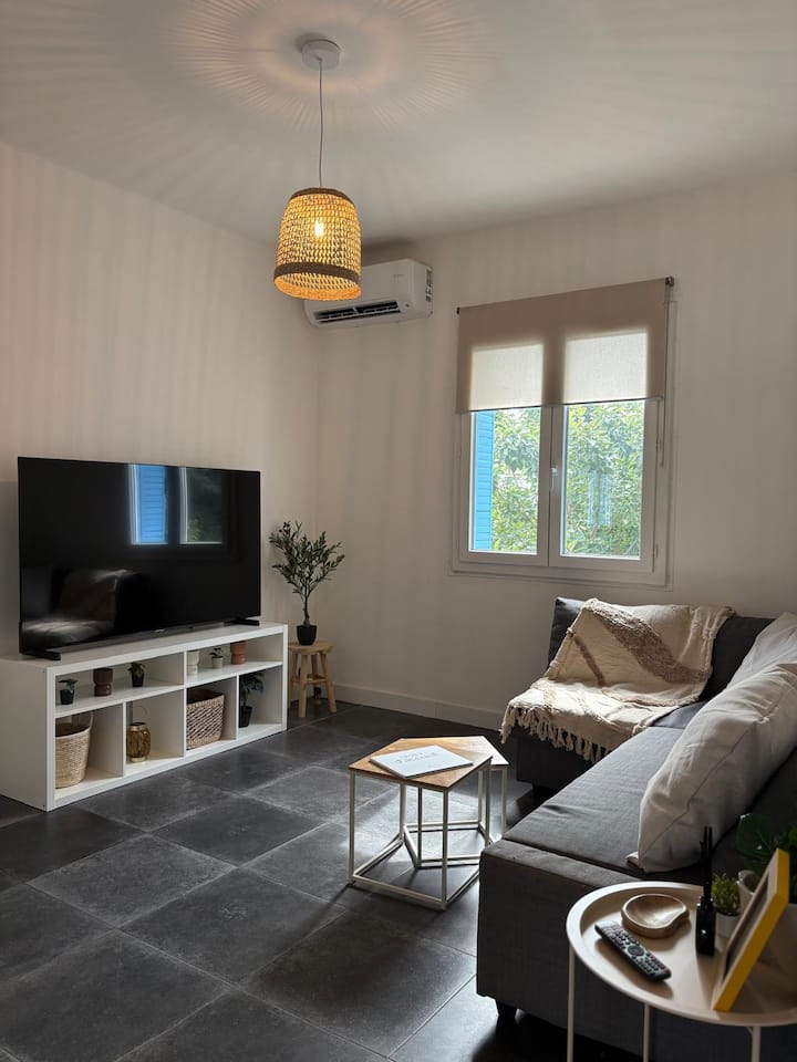 Appartement T3 Chic Avec Terrasse - Calanques de Marseille