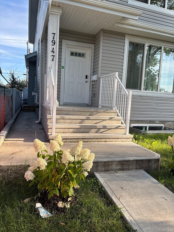 2 Bedroom Basement Suite With Private Entrance - Edmonton