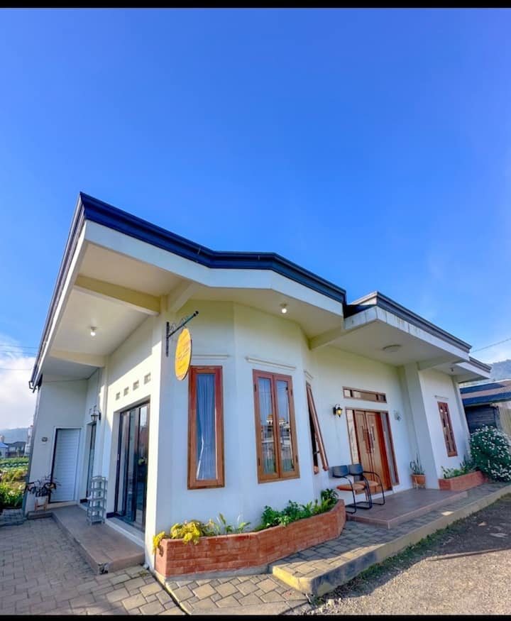 Nyaredieng Homestay Syariah - Dieng