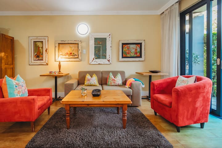 5 Sleeper Family Apartment @17on Wellington - George