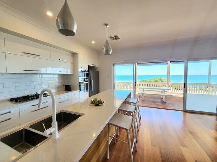 Beachfront Mid Coast Escape - McLaren Vale