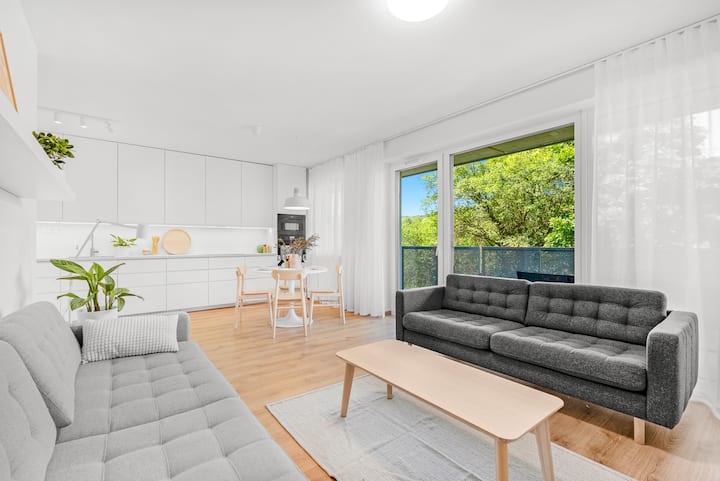 Bright Design City Loft With Balcony - Bratislava