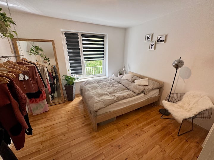 Cozy Apartment With Balcony - Munich
