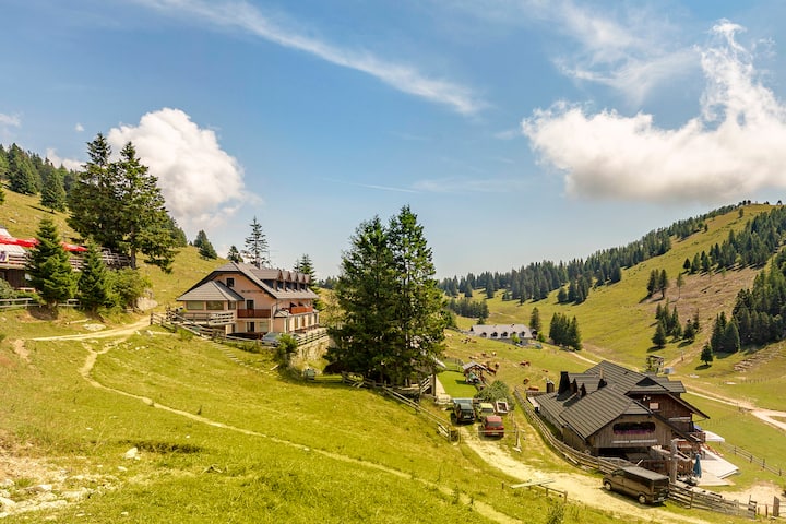 Koča Na Krvavcu | Fire Place & Ski Slopes On Site - Logarska Dolina