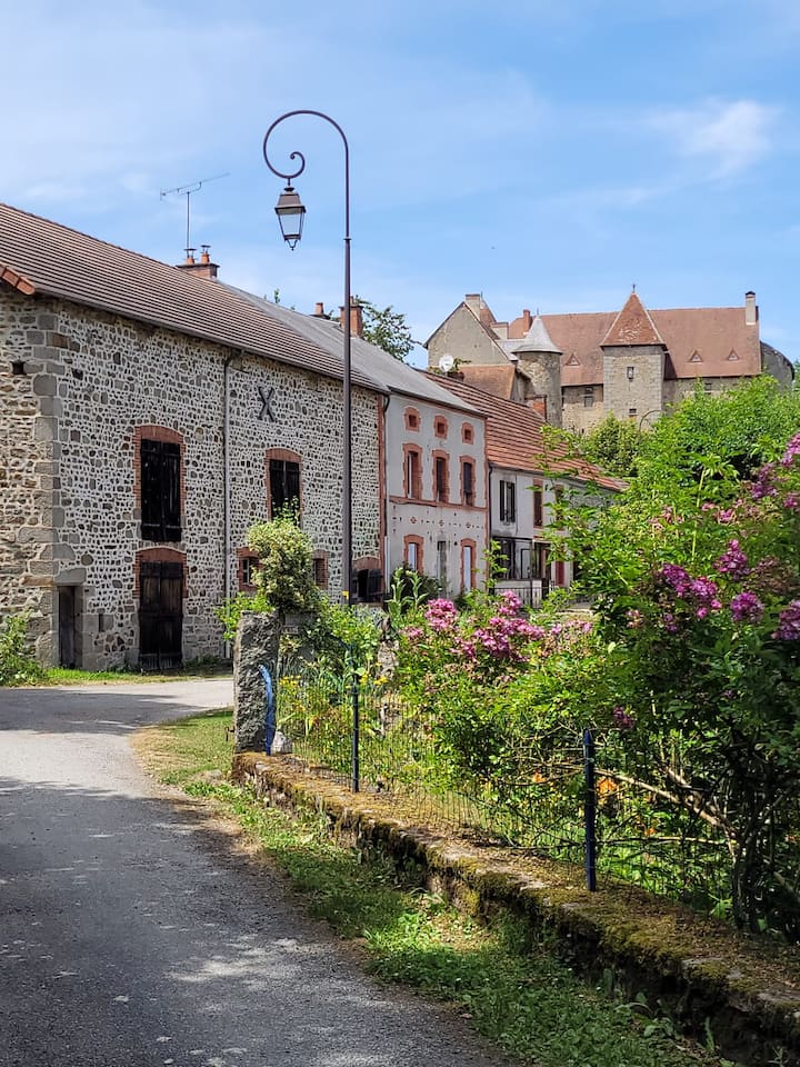 Maison Aux Galets De Gisou - Creuse