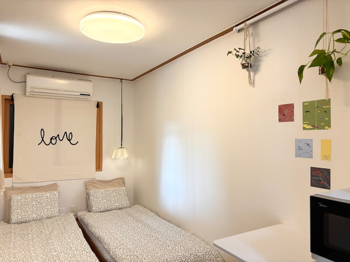 Hongdae/250m/5minute/4f/2ppl/wifi - Seoul
