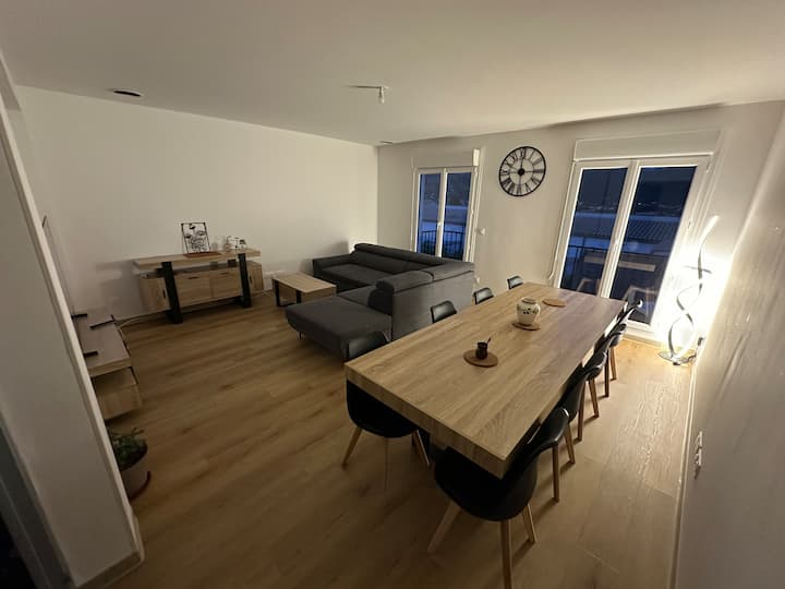 Appartement, Lumineux Et Climatisé - Volonne