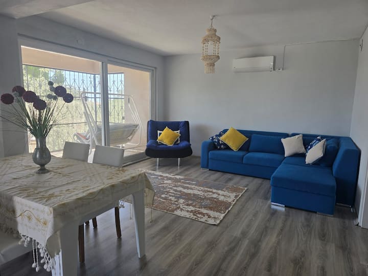 Denize 50 Metre 2+1 Bahçeli Ev - Turkey