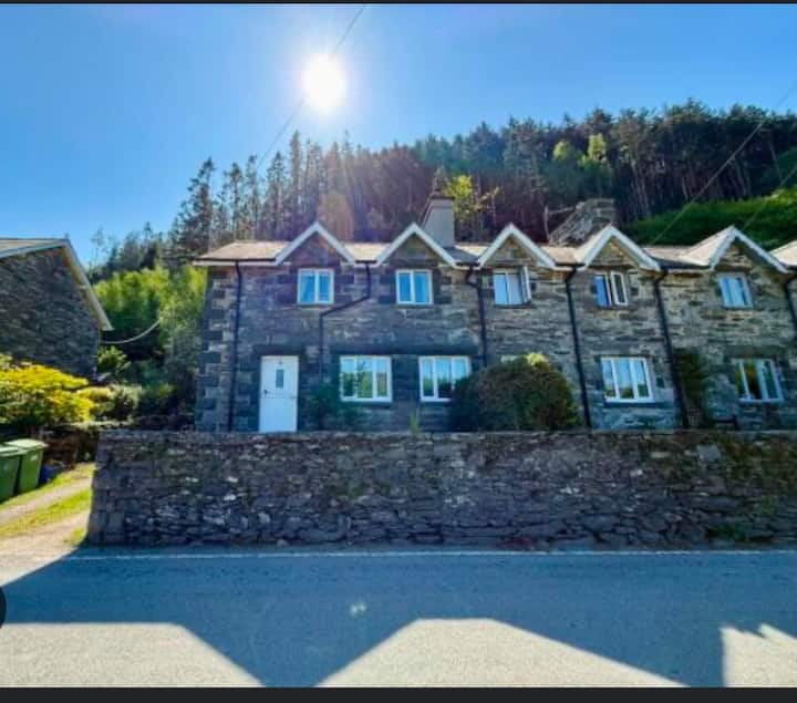 Cottage In Penmaenpool, Near Dolgellau/barmouth - Centre for Alternative Technology