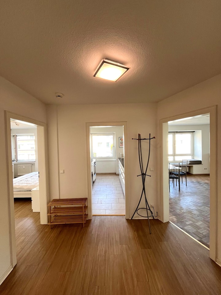 Charmante 70 M² Wohnung Mit Balkon & Komfort - Düsseldorf