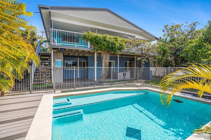 Cozy 2brgarden Retreat&pool Vibe /Pets Welcome - Redcliffe